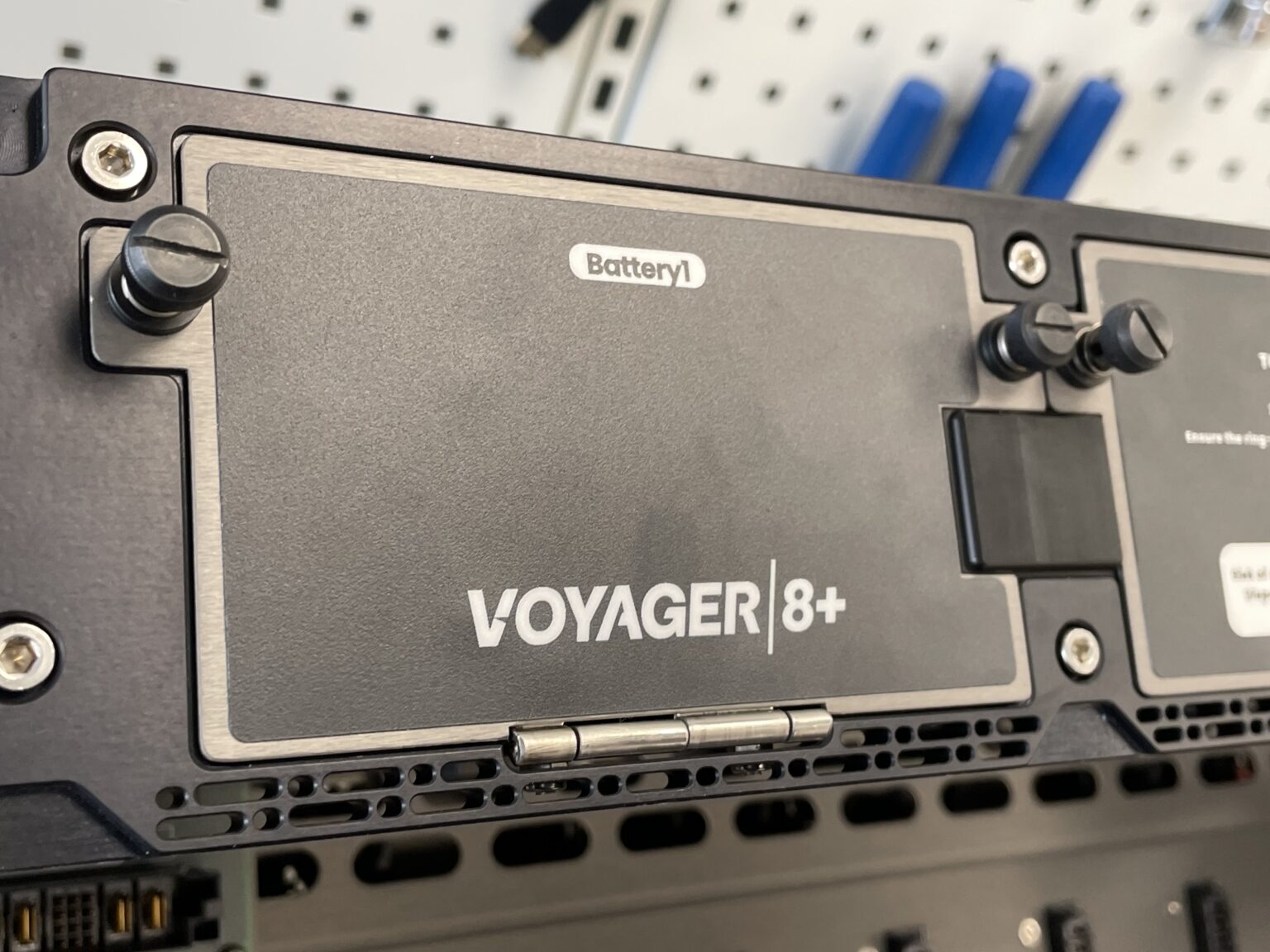 Voyager 8+ the smart Tactical Edge chassis